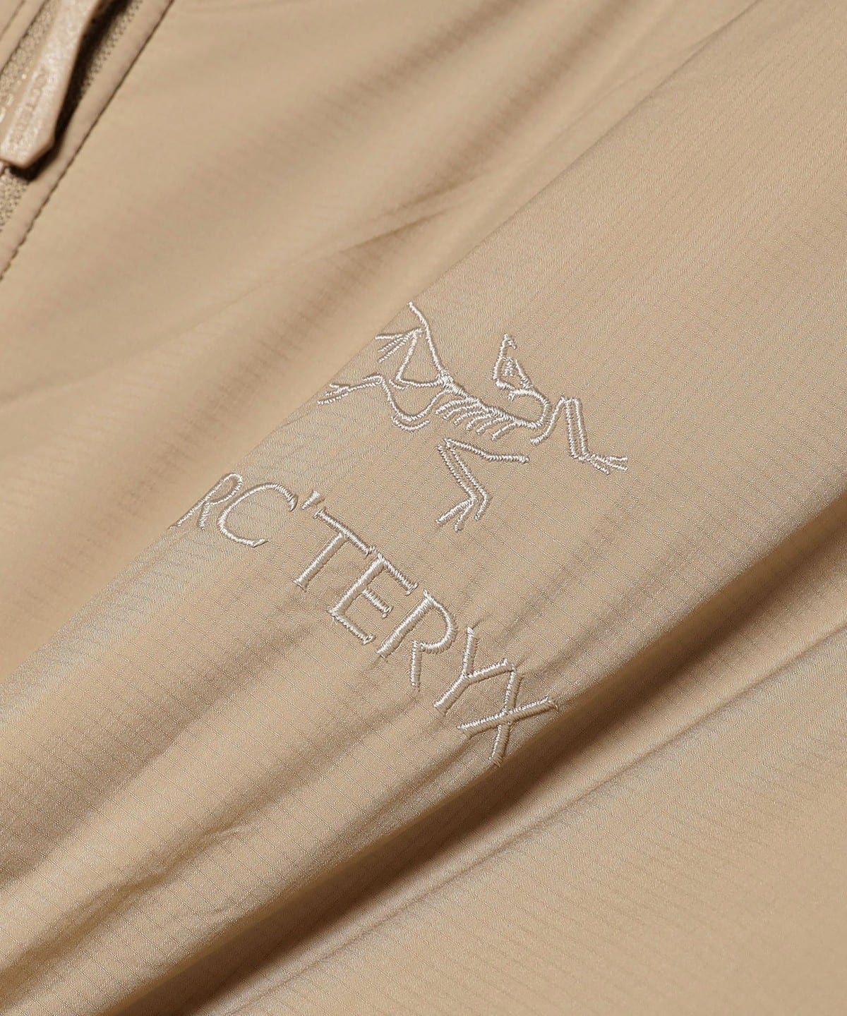 BEAMS（ビームス）ARC’TERYX / Atom Jacket（ブルゾン アウトドアジャケット）通販｜BEAMS