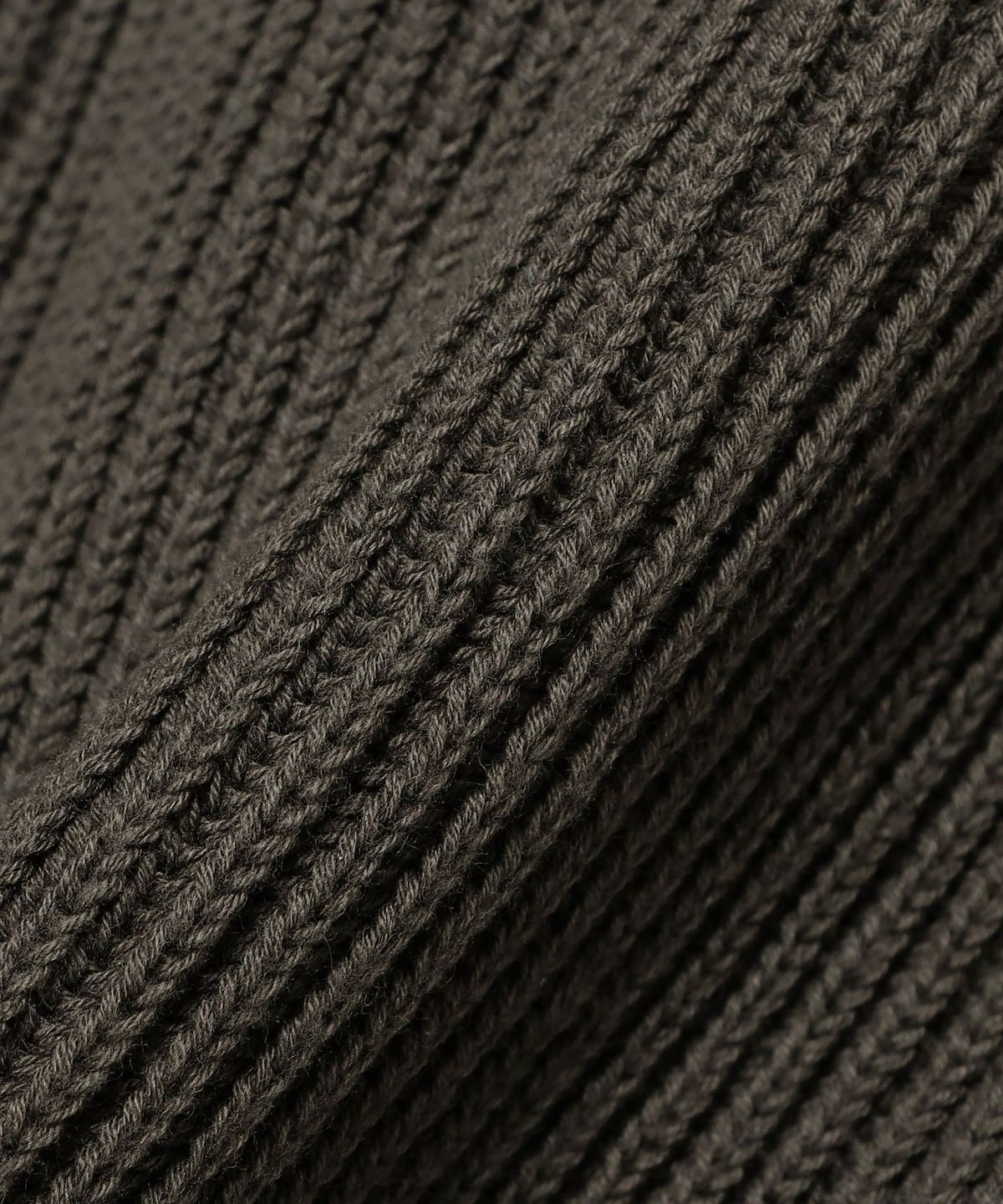 BEAMS PLUS（ビームス プラス）【別注】BATONER / V NECK VEST（トップス ベスト）通販｜BEAMS