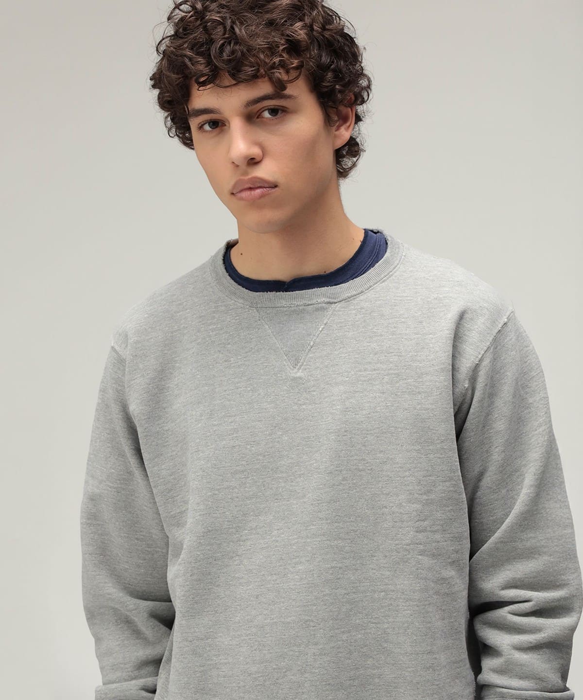 BEAMS PLUS（ビームス プラス）【別注】REMI RELIEF / Sweat Crew Neck（トップス スウェット）通販｜BEAMS