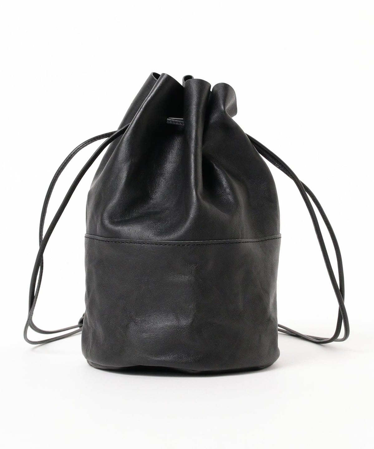 BEAMS PLUS（ビームス プラス）ARTS & CRAFTS / VEGETABLE HORSE LEATHER DRAW STRINGS POUCH M（バッグ サコッシュ/ミニ ...