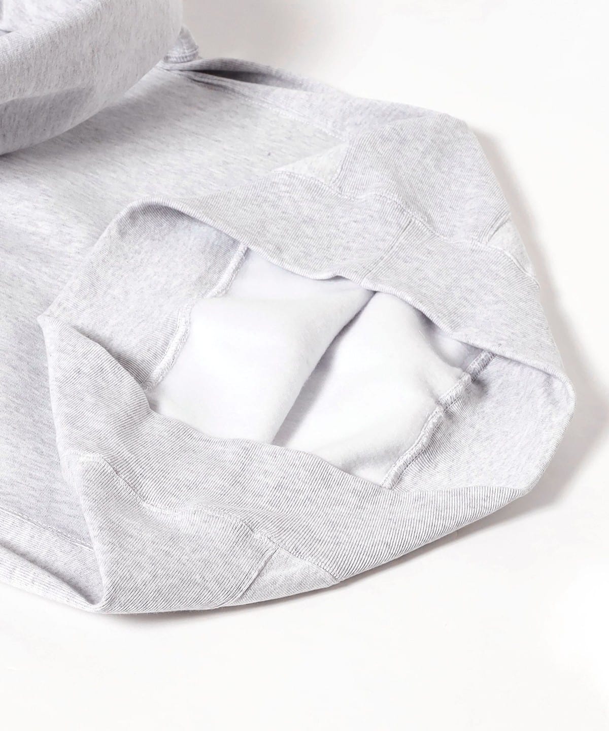 BEAMS T（ビームスT）Cabaret Poval / Logo Crewneck（トップス スウェット）通販｜BEAMS