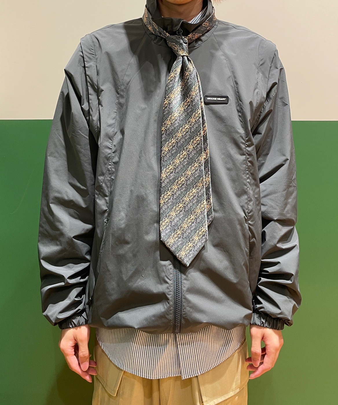 Liam（122160） 穿搭｜BEAMS